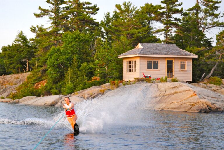 What is the Difference Between a Cottage and a Cabin? - Summerstyle